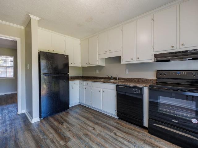 Sawyer Point Apartments 3 Bedroom Apartment for Rent at 2337 Sharon Dr, Albany, GA 31707