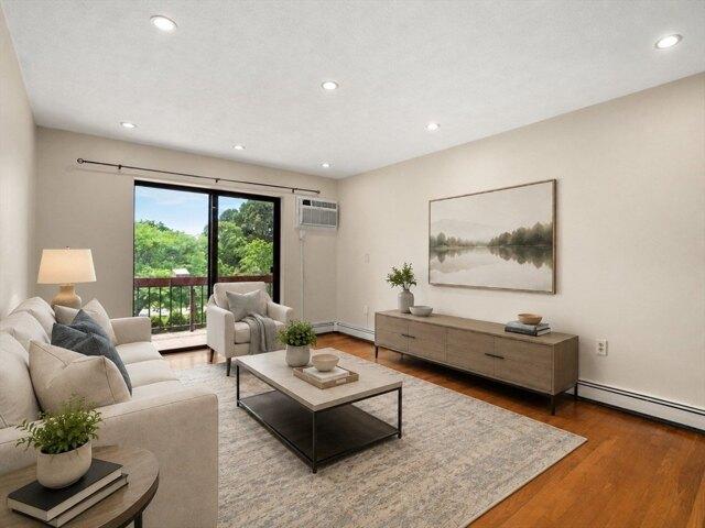Saw Mill Brook Pkwy Apt,newton, Condo For Sale