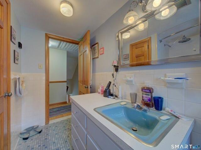 Sawka Dr, East Hartford, Home For Sale