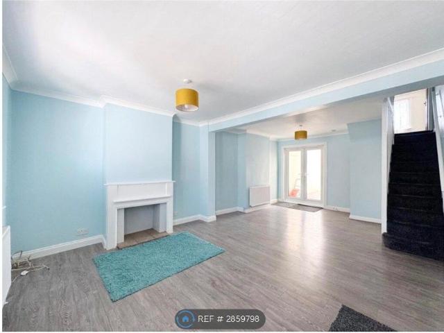 Saxton Street, Gillingham ME7, Room to rent, £600 pcm | PrimeLocation