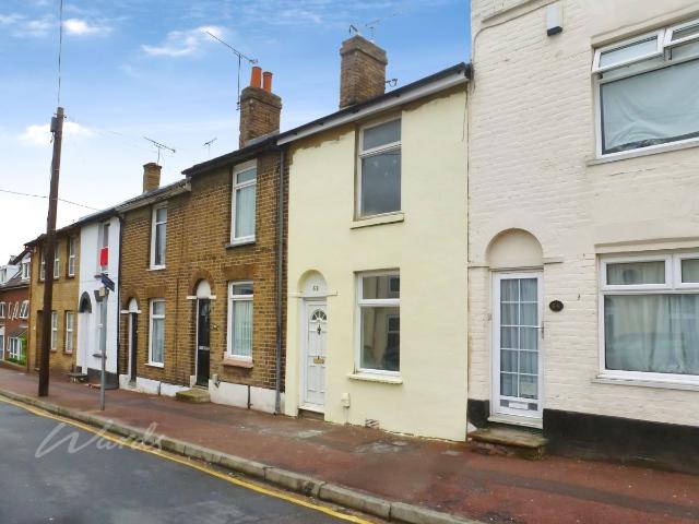 Saxton Street, Gillingham ME7, 2 bed terraced house to rent, £1,250 pcm | PrimeLocation