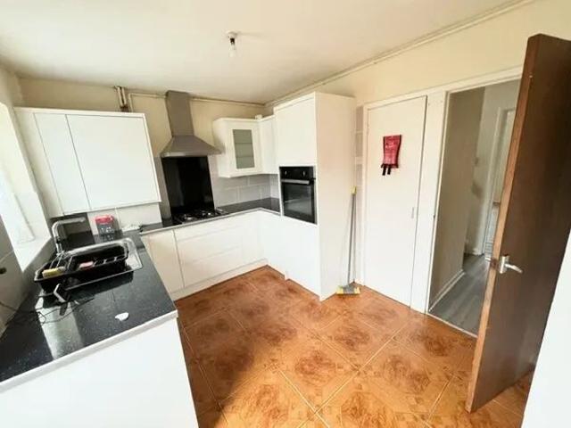 Saxon Way L33
