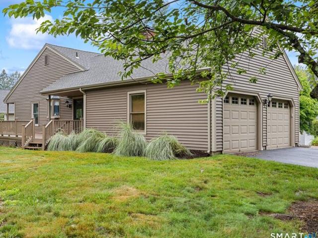 Saxon Woods Ct, Cheshire, Condo For Sale
