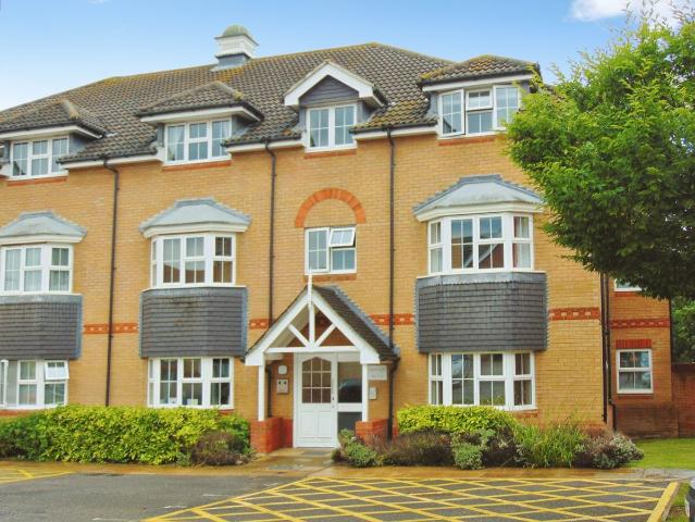 Saxon Court, Kingsnorth, Ashford TN23, 2 bed flat to rent, £1,150 pcm | PrimeLocation