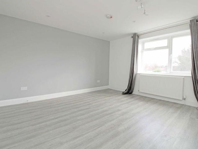 Saxon Drive, W3, London