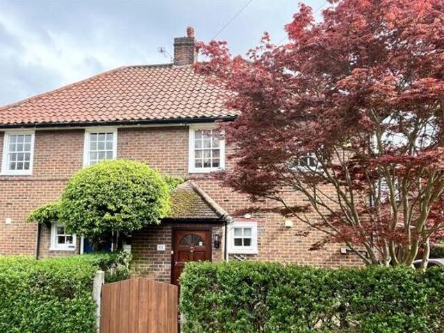 Saxon Drive, West Acton, 3 Bedroom Semi detached