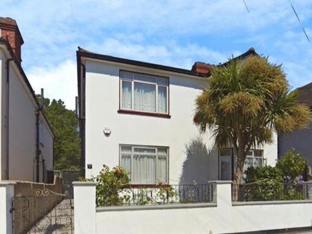 Saxon Road, London, 3 Bedroom Flat