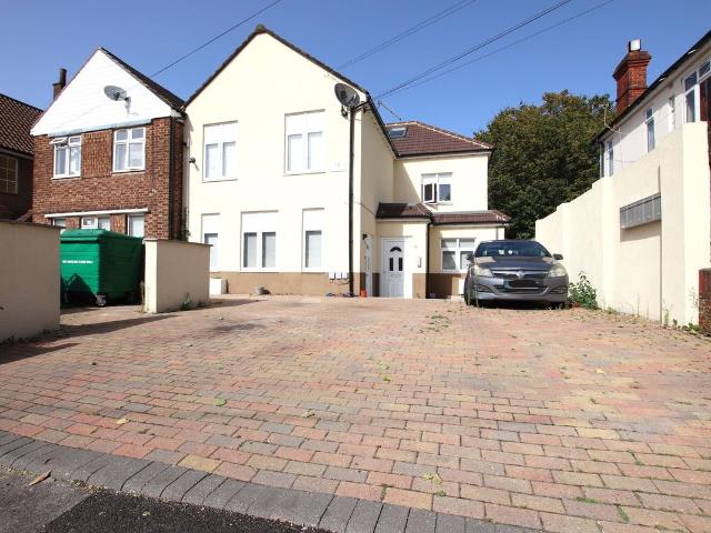 Saxon Road, London SE25, 1 bed flat to rent, £1,350 pcm | PrimeLocation