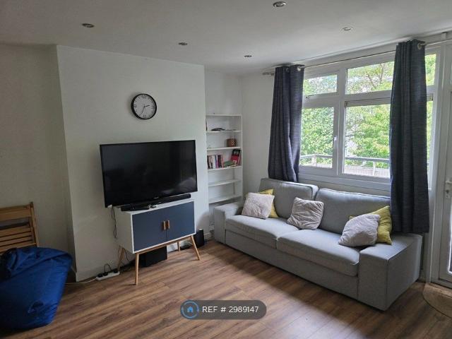 Saxonbury Court, London N7, 3 bed maisonette to rent, £2,700 pcm | PrimeLocation