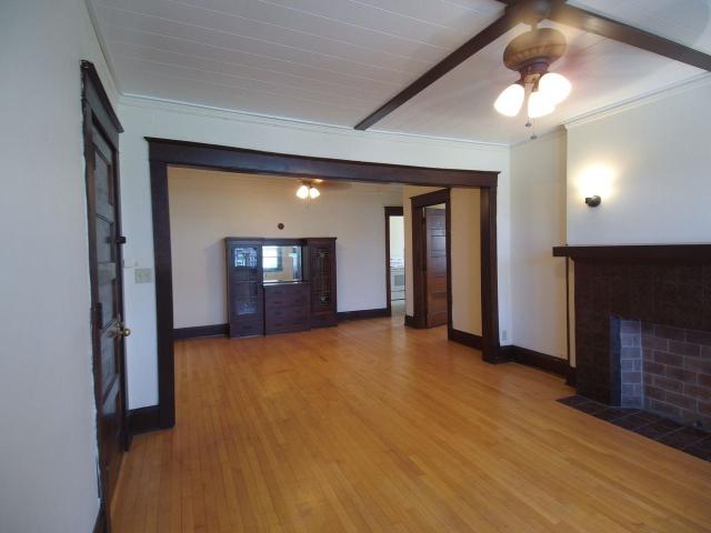 Saxony Manor 1 Bedroom Apartment for Rent at 3059 N Maryland Ave, Milwaukee, WI 53211 Upper East Side