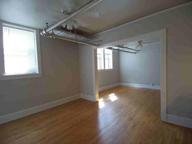 Saxony Manor 2 Bedroom Apartment for Rent at 3059 N Maryland Ave, Milwaukee, WI 53211 Upper East Side