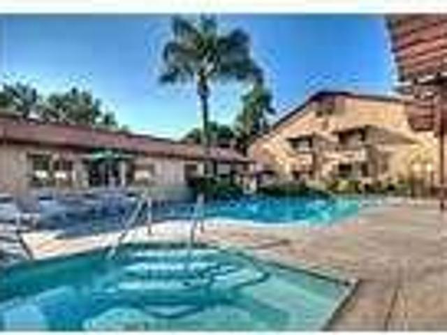 Say ´´hello´´ to Devonshire Apartments in, California