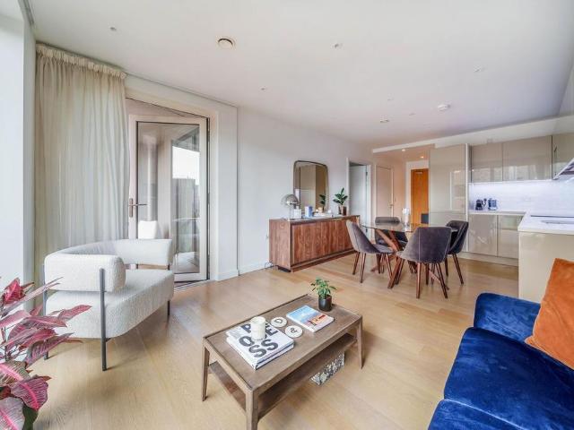 SAYER STREET, LONDON, SE17, Elephant. 1 bed flat to rent £4,000 pcm £923 pw