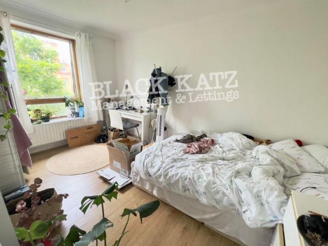 SE17 3 bed apartment to rent £2,817 pcm £650 pw