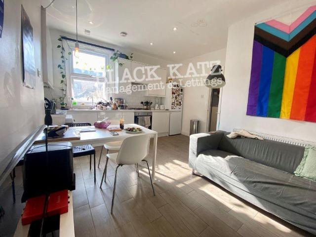 SE17 3 bed apartment to rent £3,120 pcm £720 pw