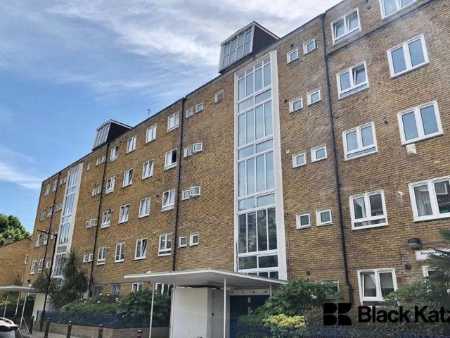 SE1 3 bed apartment to rent £3,142 pcm £725 pw