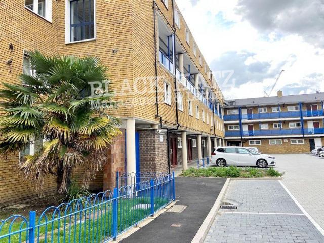 SE1 3 bed apartment to rent £2,600 pcm £600 pw