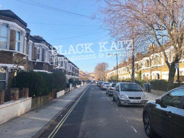 SE5 4 bed house to rent £3,683 pcm £850 pw