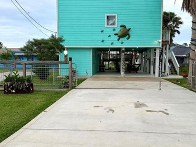 Se 610 S Magnolia, Rockport, TX 78382