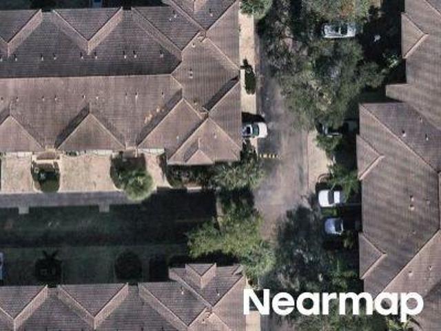 SE 10th Ave Apt 105
