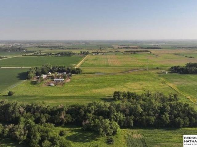 SE 16th St, Columbus, NE 68601