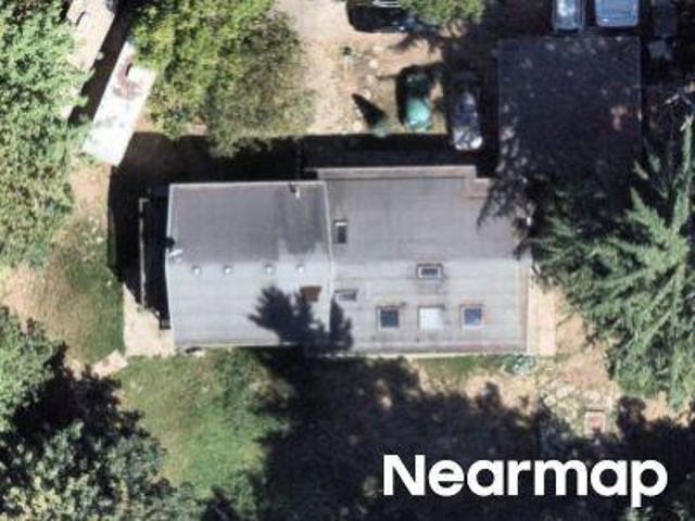 SE 282nd St