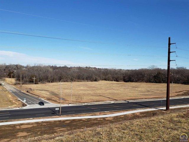 SE 29th St, Topeka, KS 66605