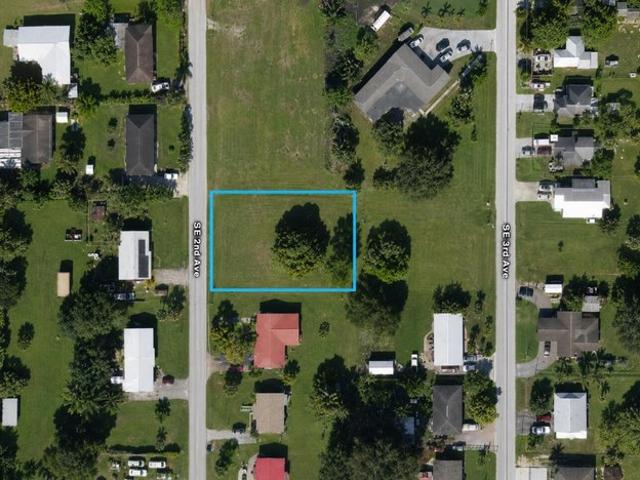 SE 2nd St, South Bay, FL 33493