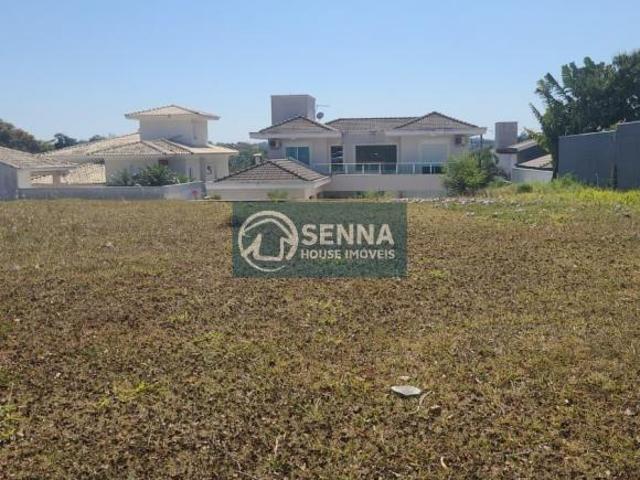 Se você está em busca do lar dos seus sonhos, sua busca acabou! Conheça essa linda casa com 2 quar