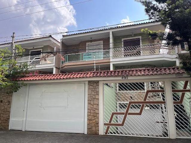 Se você está em busca do lar perfeito para sua família, não precisa procurar mais. Este encantador s