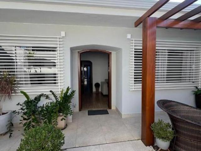Se você está procurando a casa dos seus sonhos, não precisa mais procurar! Temos a solução perfeita