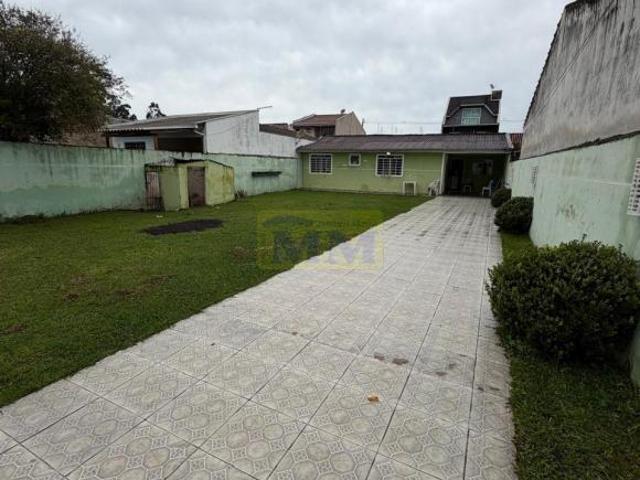 Se você procura um imóvel com amplo terreno e excelente potencial, esta é a opçã