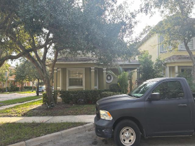 SE Avon Park Dr