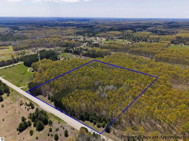 SE Campbell Rd, Fife Lake, MI 49633