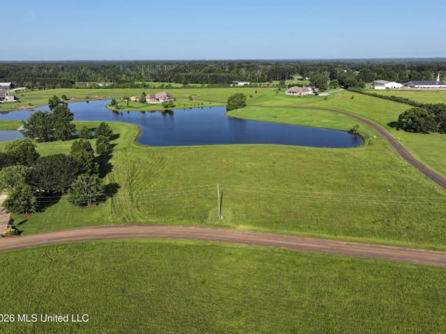 SE Maura Lane, Brookhaven, MS 39601