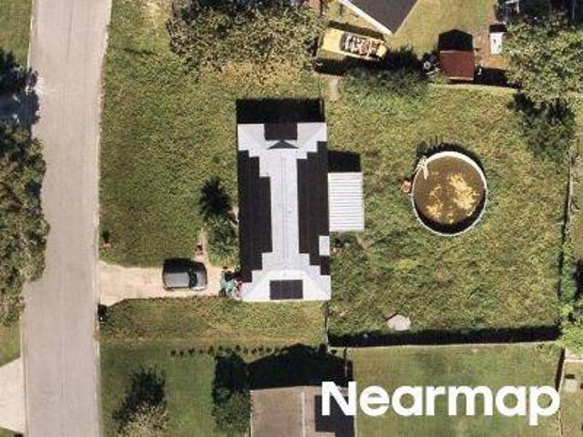 SE Parkwood Cir