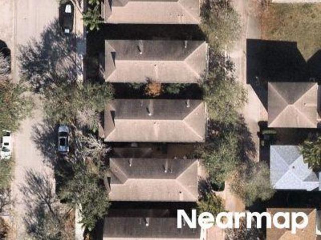SE Pineland Dr