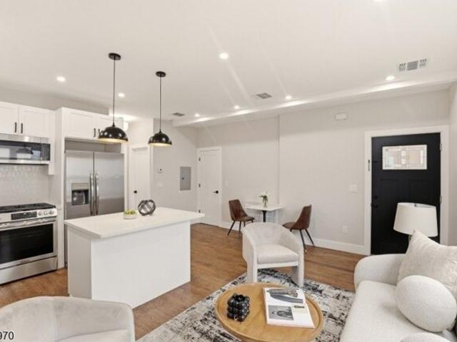 Semel Ave, Garfield, Home For Sale