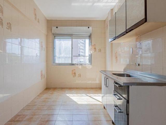 Semi mobiliado 81m² área útil. Bairro São Geraldo