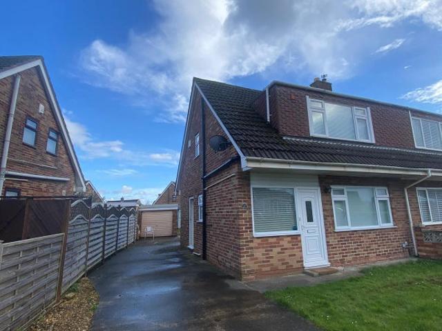 Semi detached bungalow to let