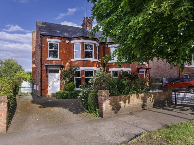 Semi detached For Rent Beckfield Lane, York. YO26