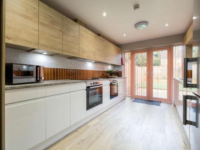 Semi detached house for rent in Masons Road, OX3