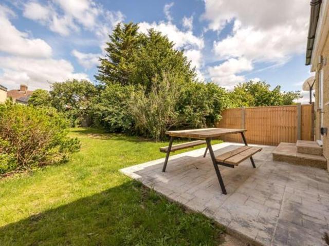 Semi detached house for rent in The Grates, OX4