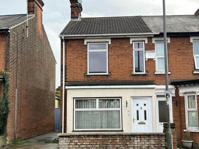 Semi detached House For Sale In Ipswich, Suffolk