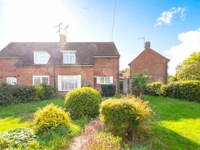 Semi detached House For Sale In St. Albans