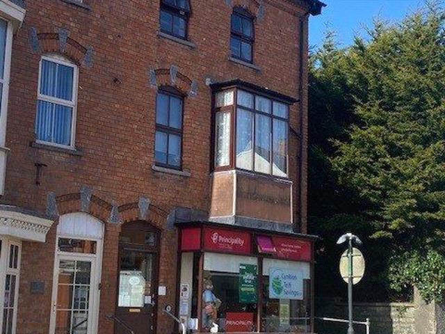 Semi detached house for sale