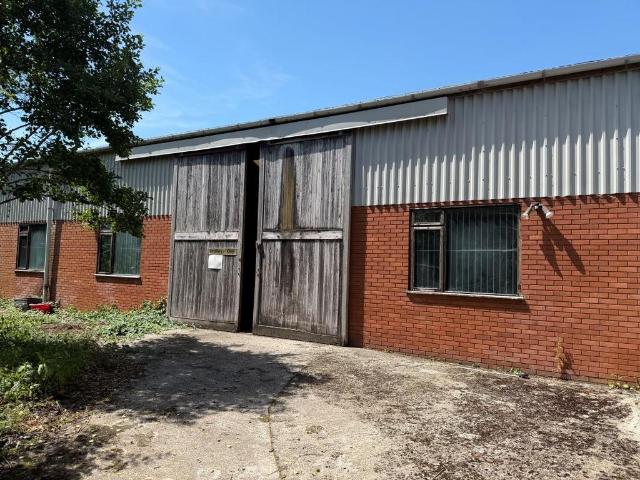 Semi detached house for sale