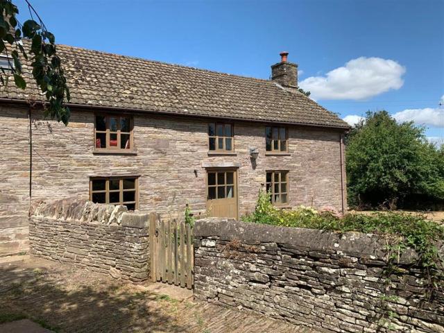 Semi Detached House to let in Michaelchurch Escley HR2 0PT | Cobb Amos