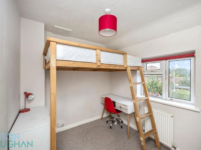 Semi detached house to rent