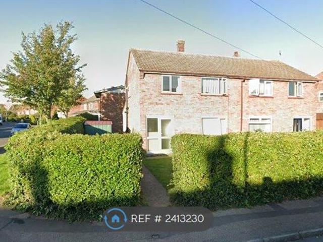 Semi detached house to rent in Cheney Way, Cambridge CB4